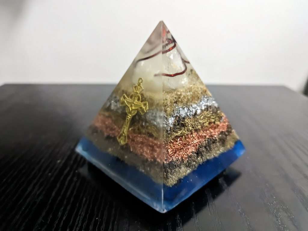 Middle Size (Cross) Pyramid - Orgone Creation
